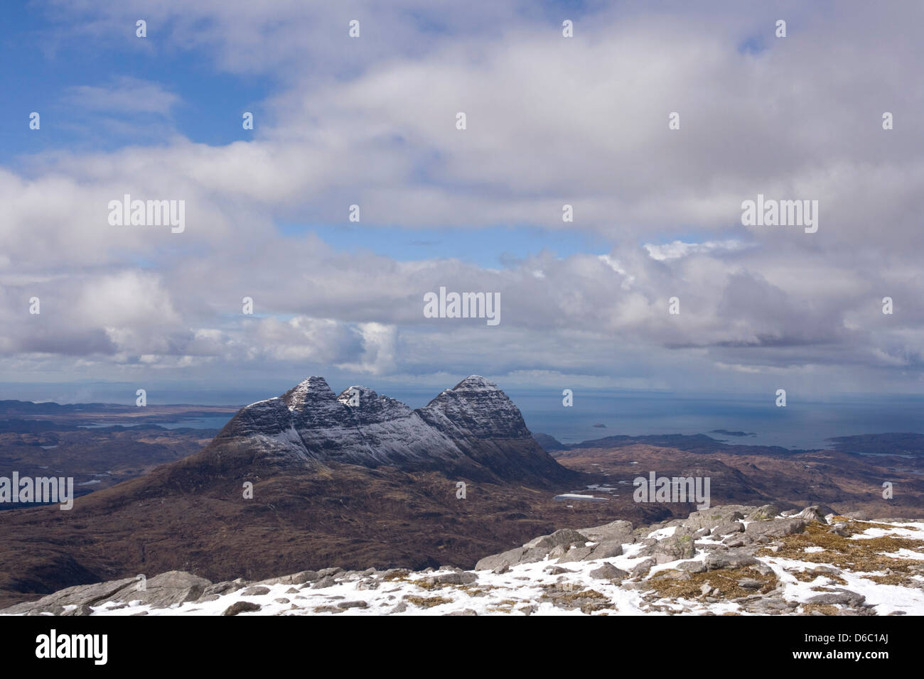 Looking over to the mountain Suilven from the Corbett Canisp ...