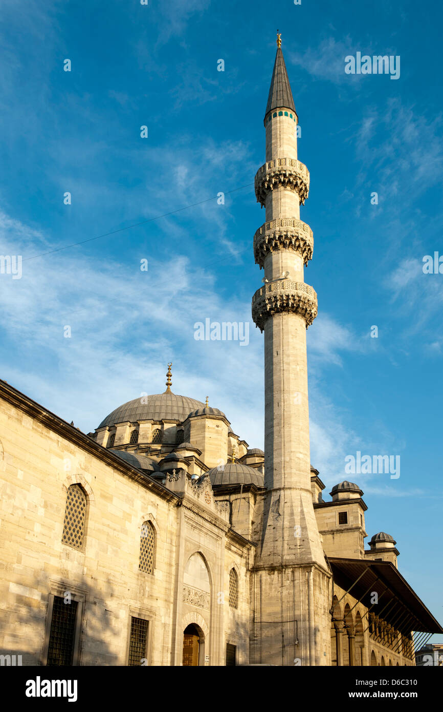 Neue moschee yeni camii hi-res stock photography and images - Alamy