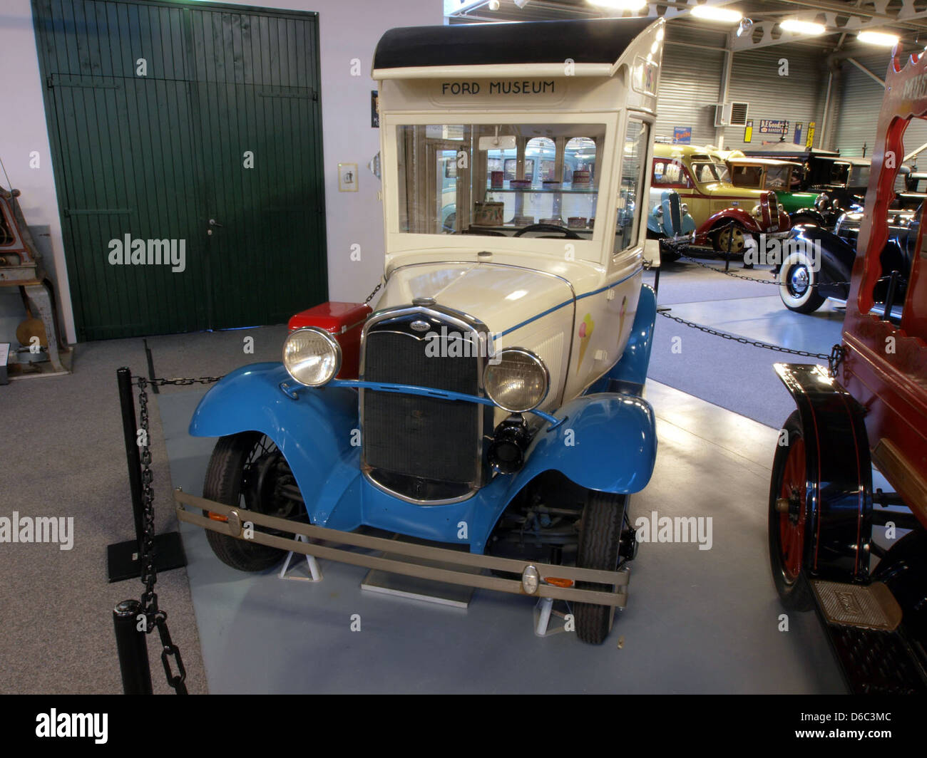 Ice cream van vintage vehicle hi-res stock photography and images - Alamy