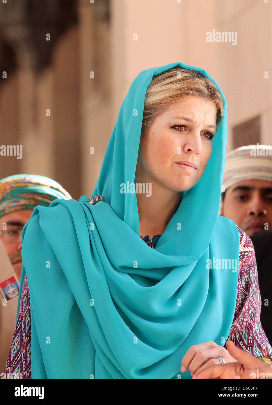 Princess Maxima of The Netherlands visits Sultan Qaboos' Grand Mosque ...