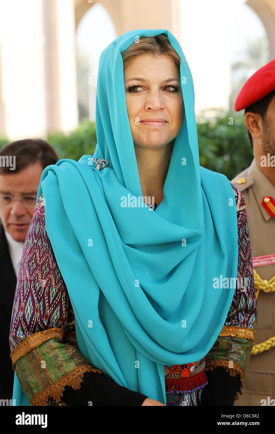 Princess Maxima of The Netherlands visits Sultan Qaboos' Grand Mosque ...