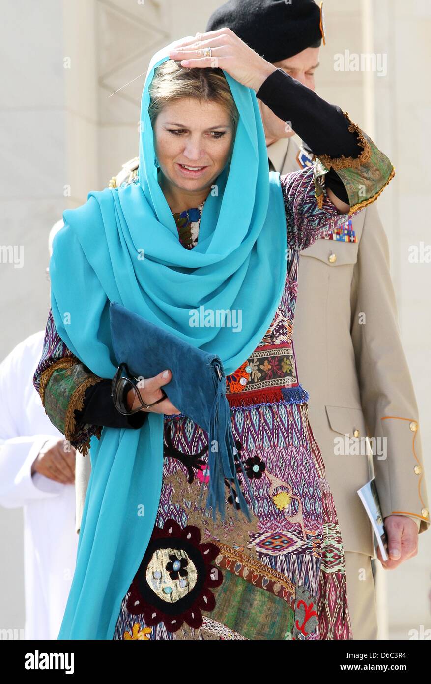 Princess Maxima of The Netherlands visits Sultan Qaboos' Grand Mosque ...