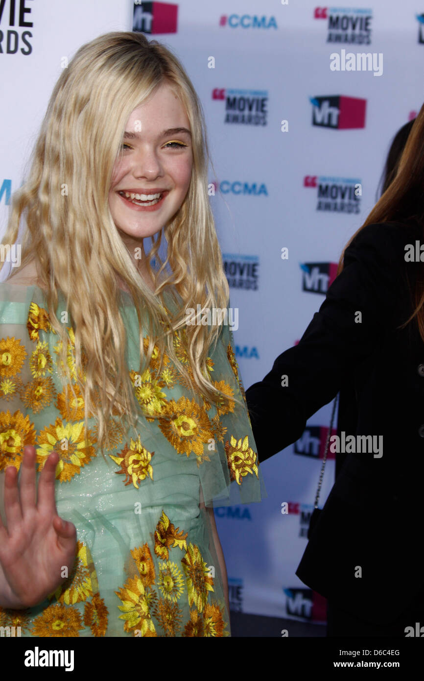 Actress Elle Fanning arrives at the 17th Annual Critics' Choice Movie ...