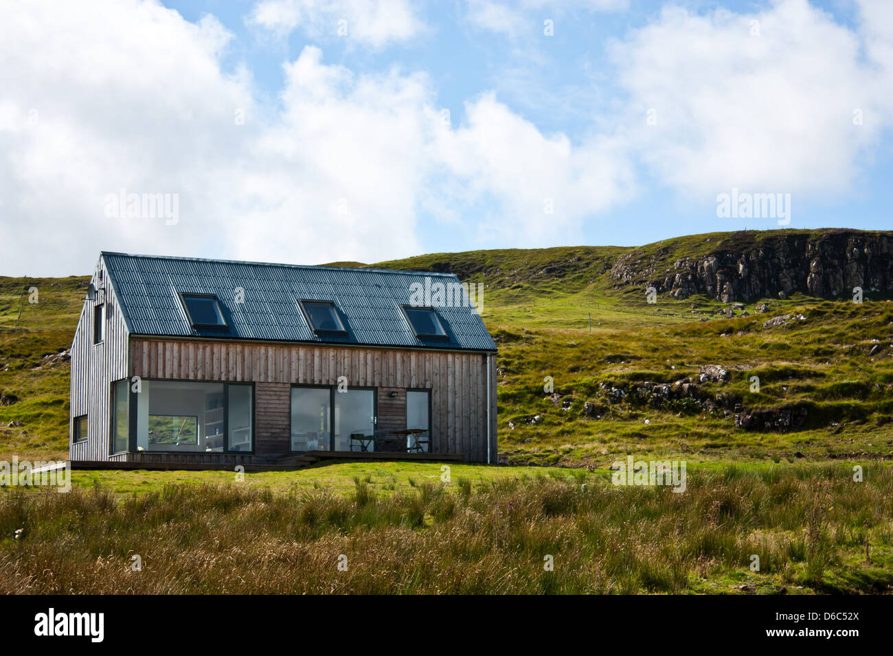 Modern house scotland hi-res stock photography and images - Alamy