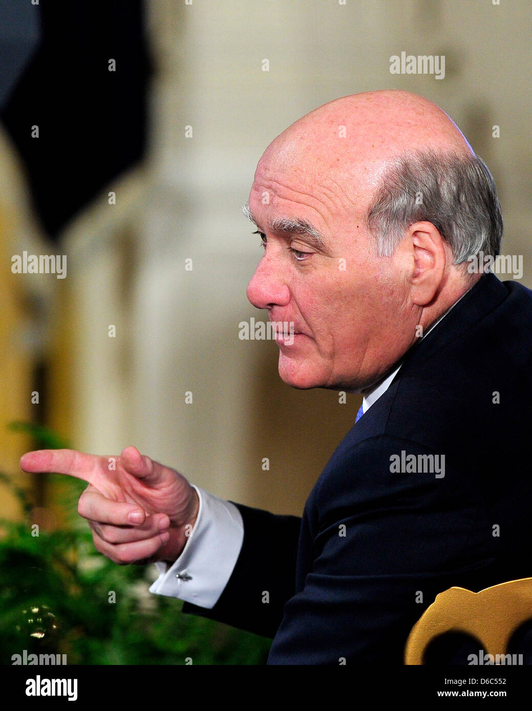 Outgoing White House Chief of Staff William Daley engages in a ...