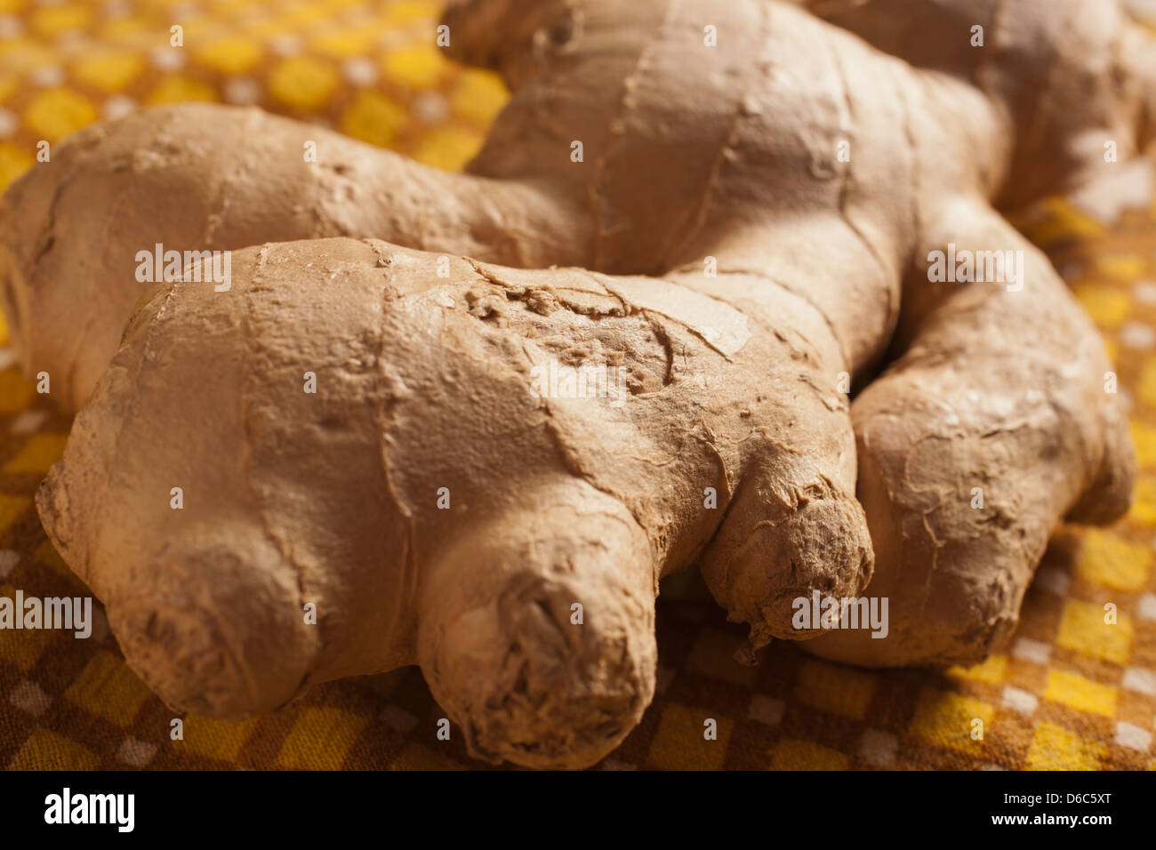 Whole ginger root Stock Photo - Alamy