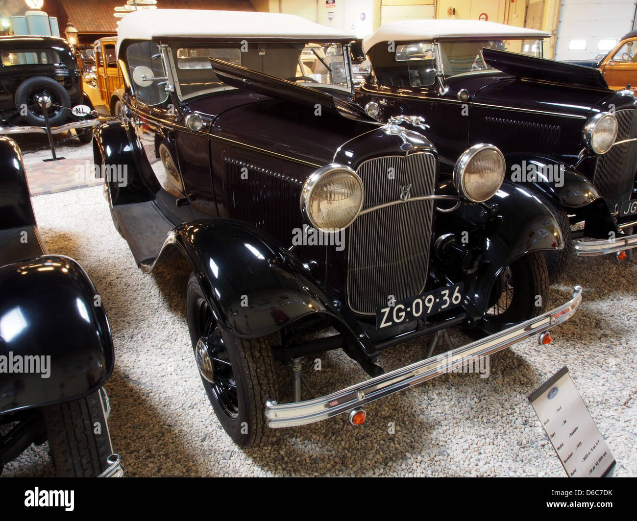 1932 ford roadster american hi-res stock photography and images - Alamy