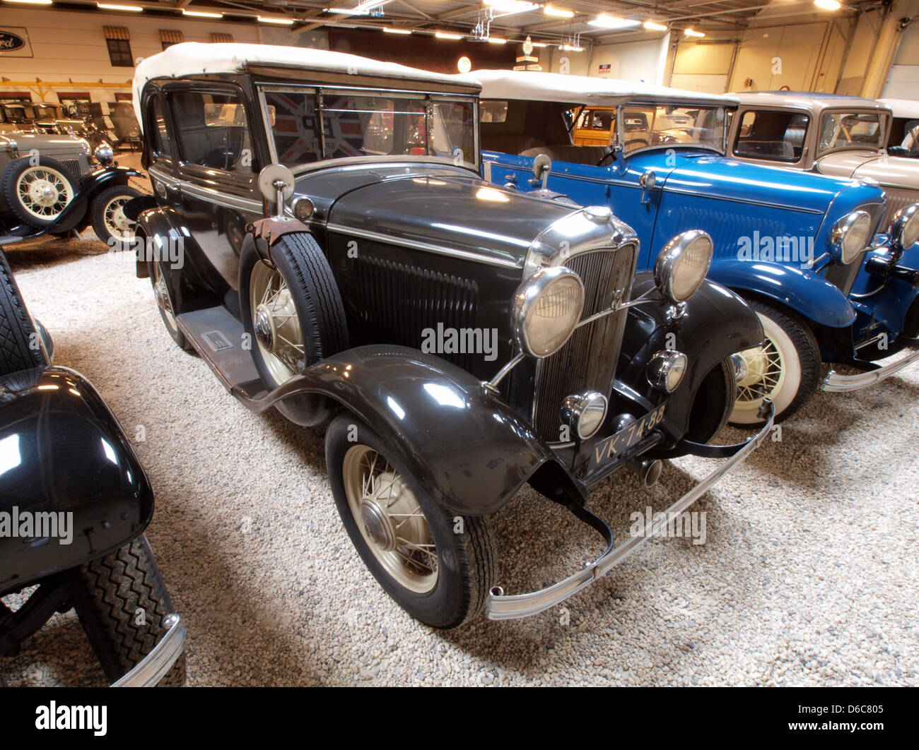 The 1932 Ford B 400 Sedan Transformable is an early example of ...