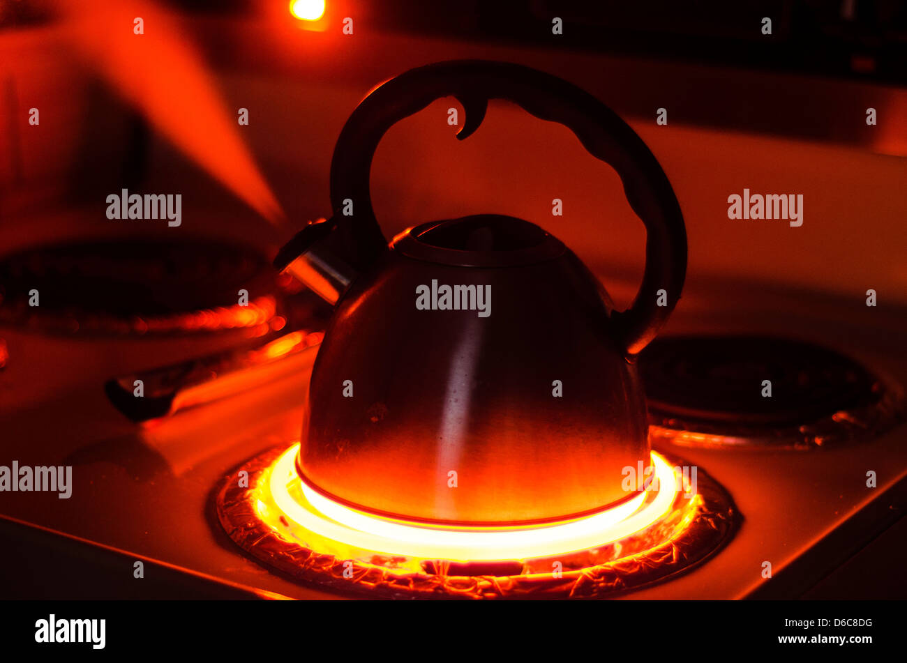 Boiling teapot hi-res stock photography and images - Alamy