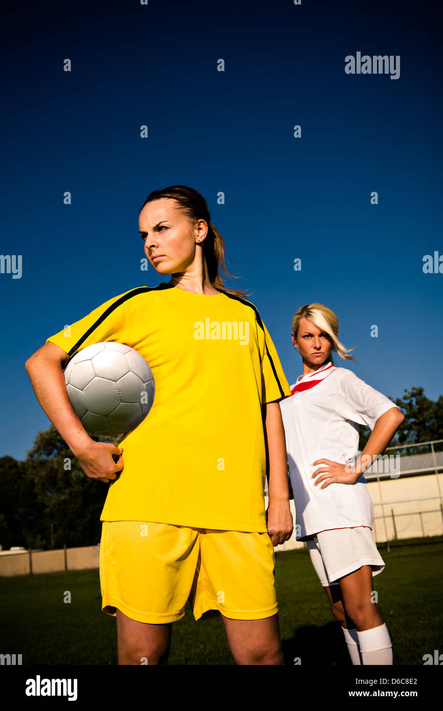 Girls soccer hi-res stock photography and images - Alamy