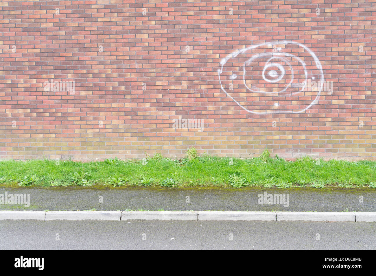 Graffiti on brick wall hi-res stock photography and images - Alamy
