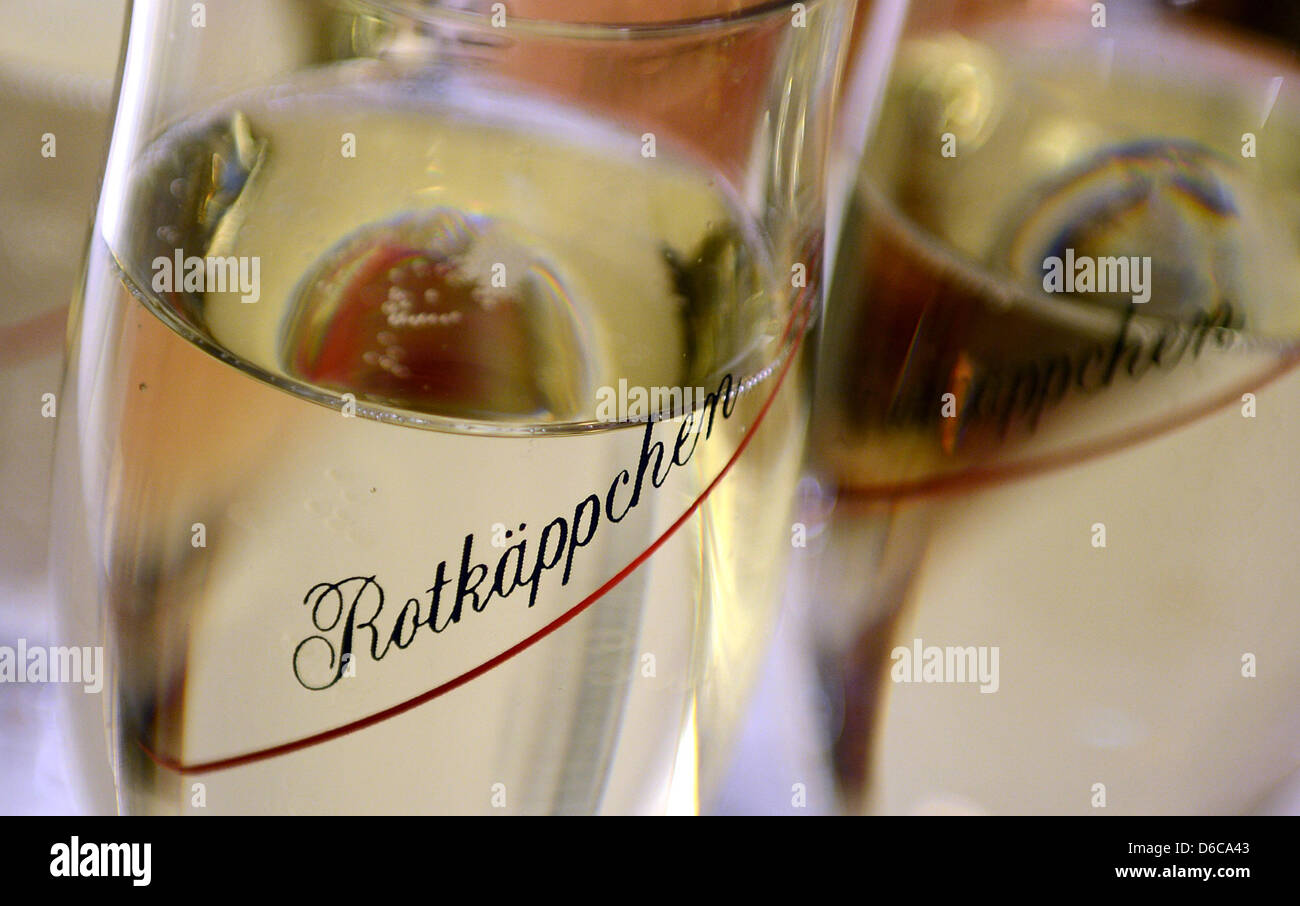 Rotkaeppchen Mumm High Resolution Stock Photography and Images - Alamy