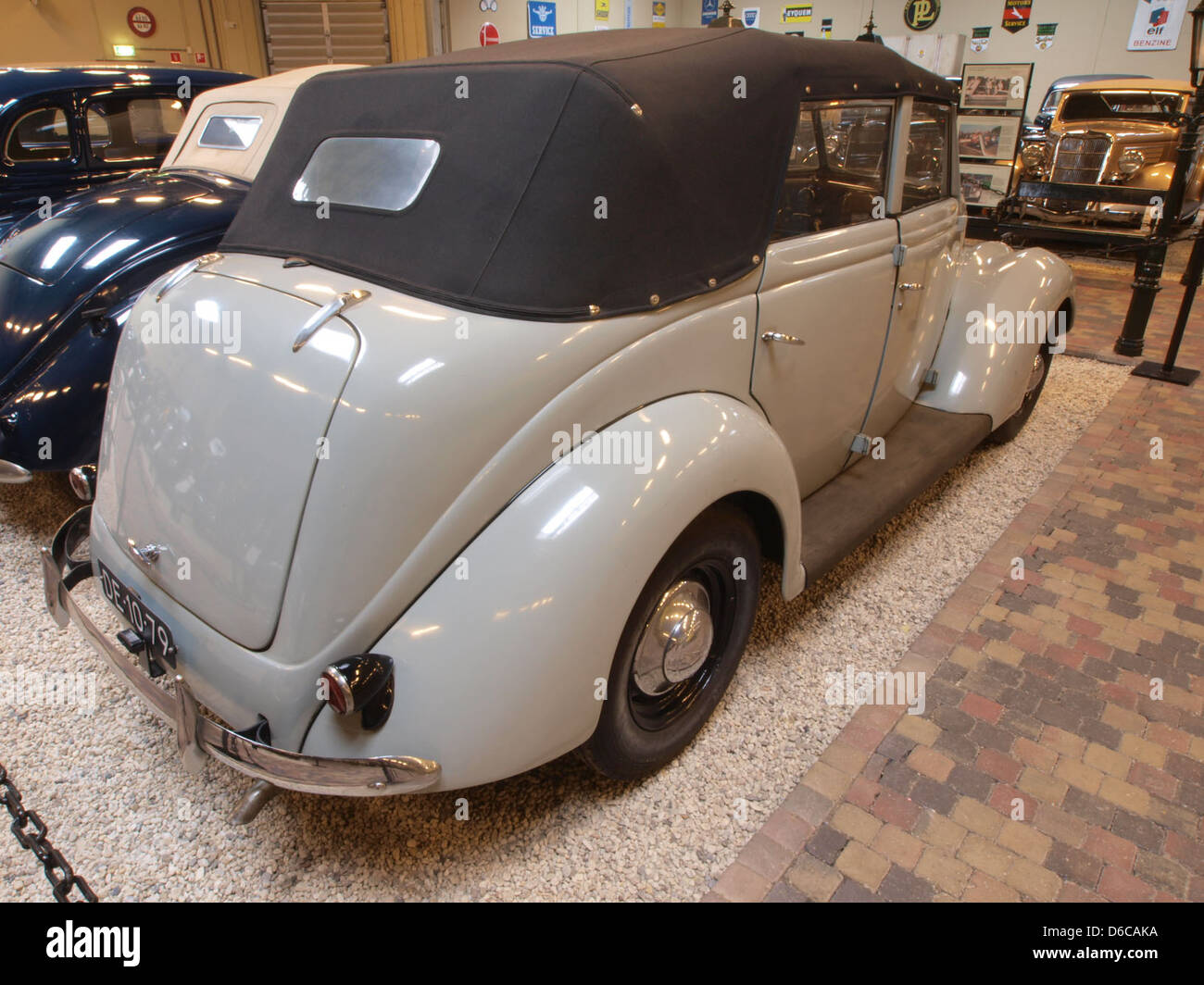 The 1937 Ford 760 B is a classic American truck, designed for ...