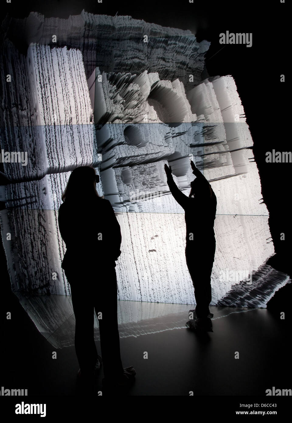 Bomb simulation hi-res stock photography and images - Alamy