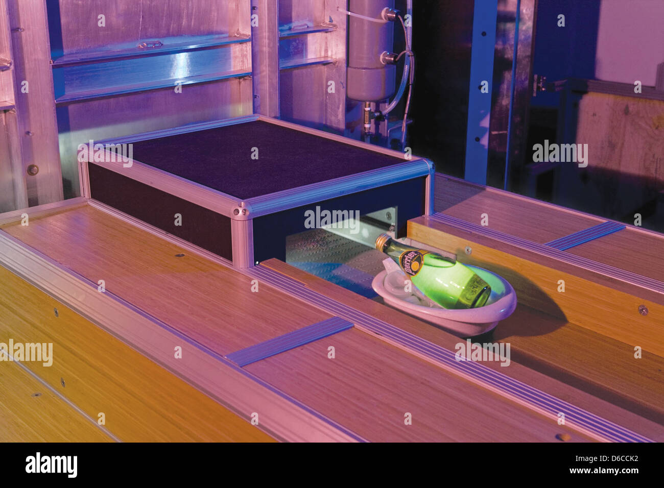 Atomic device hi-res stock photography and images - Alamy