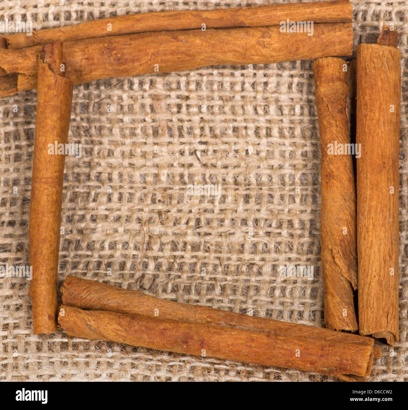 cinnamon sticks frame Stock Photo - Alamy