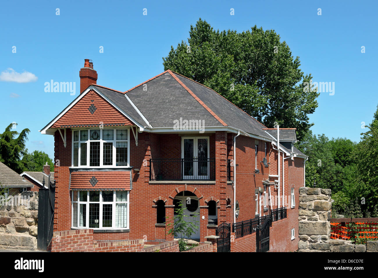 Typical house facade london england hi-res stock photography and images ...