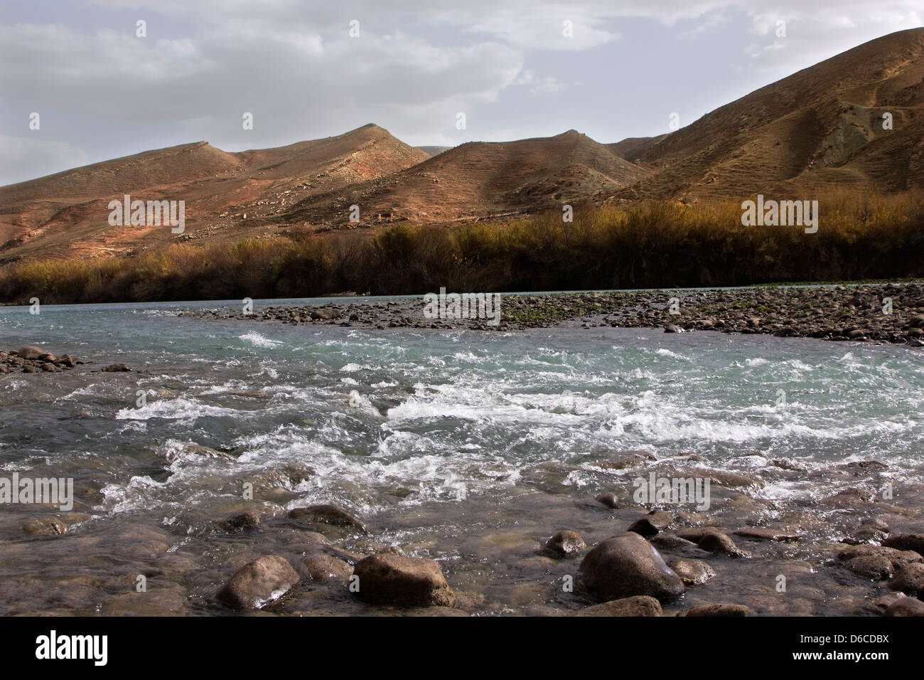 River Dokan from the West, Iraqi Kurdistan, Iraq Stock Photo - Alamy