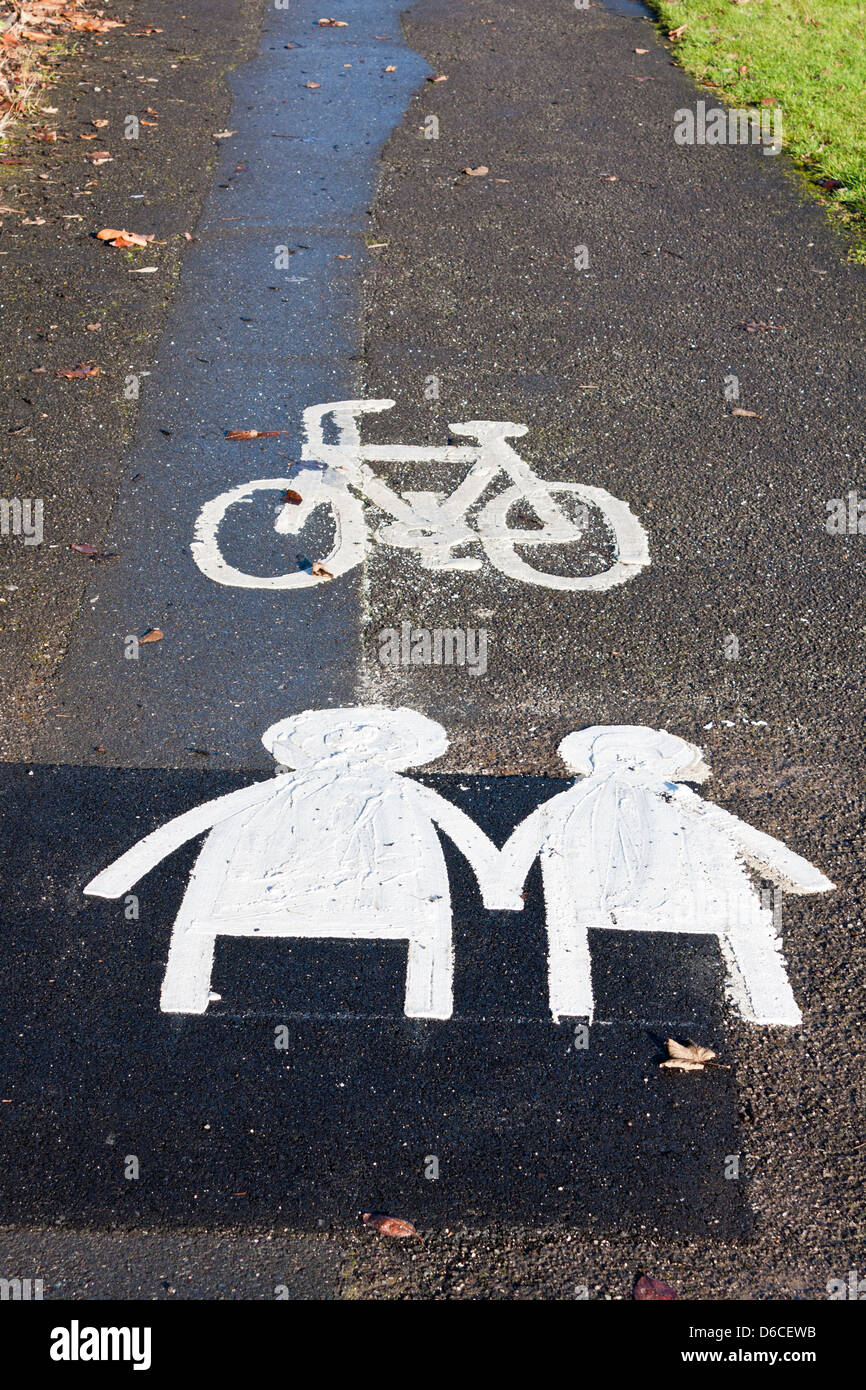 Pedestrian walkway and cycle path Stock Photo - Alamy