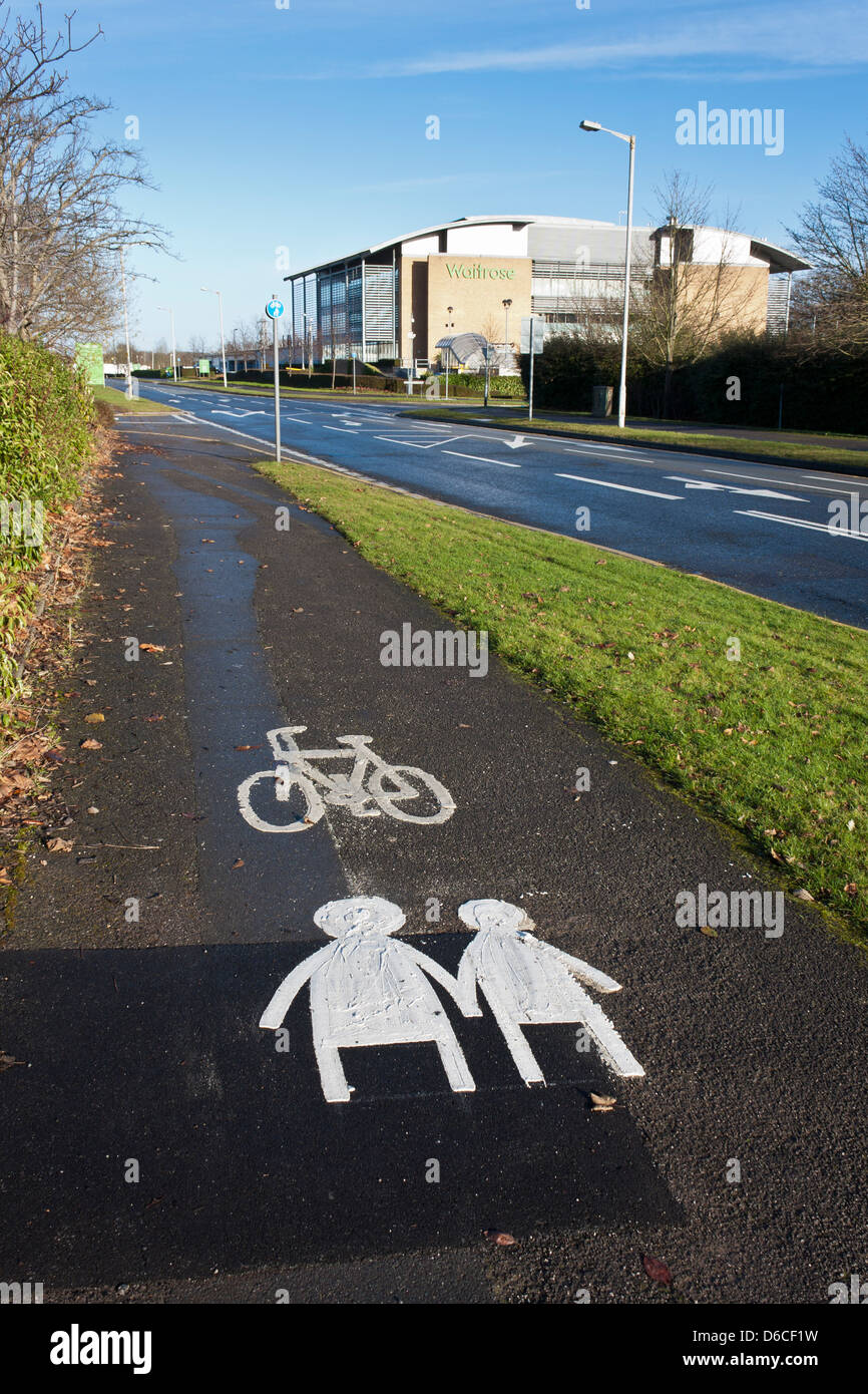 Pedestrian walkway and cycle path Stock Photo - Alamy