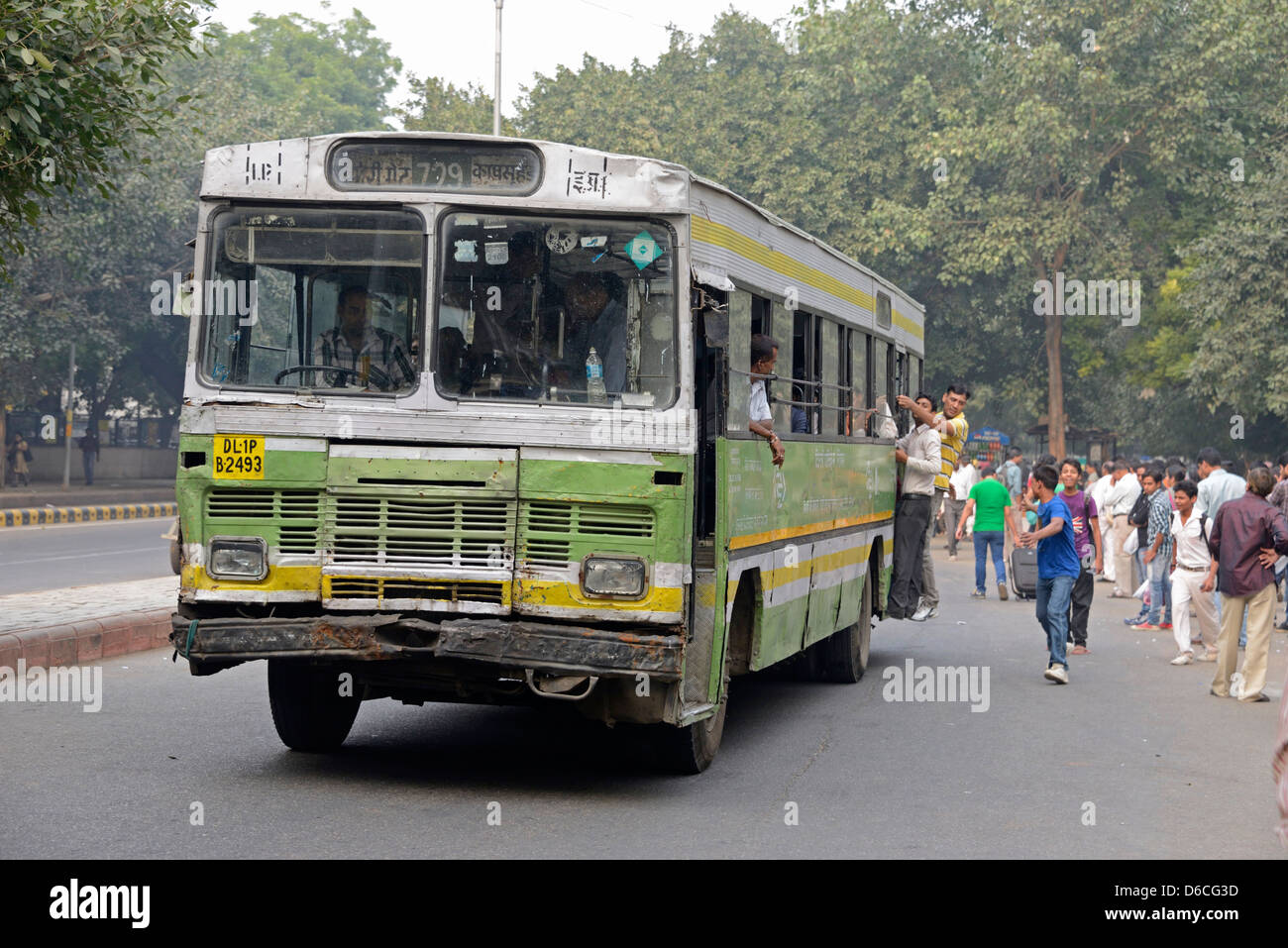 Delhi bus hi-res stock photography and images - Alamy