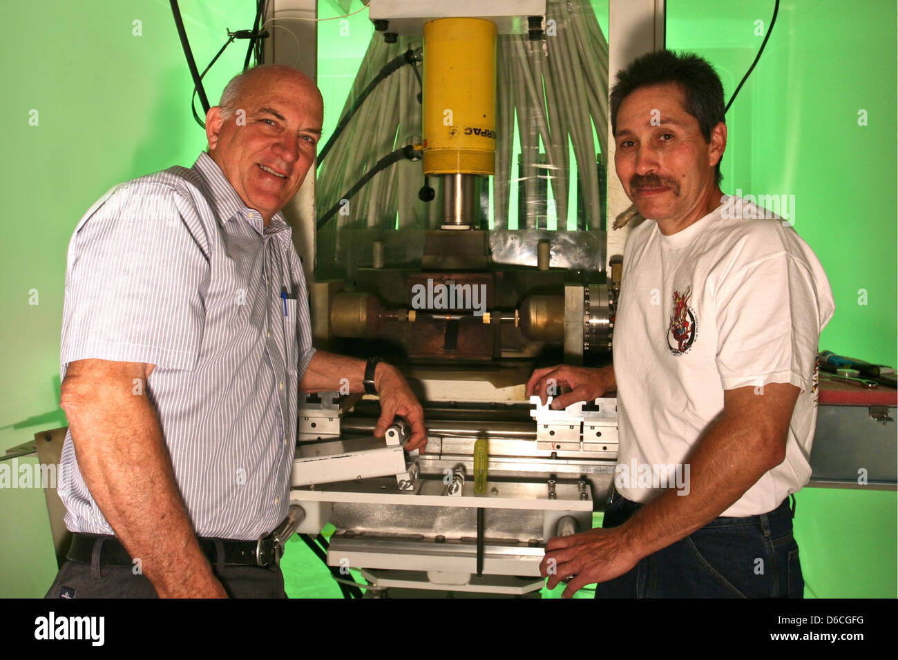 High field magnet laboratory hi-res stock photography and images - Alamy