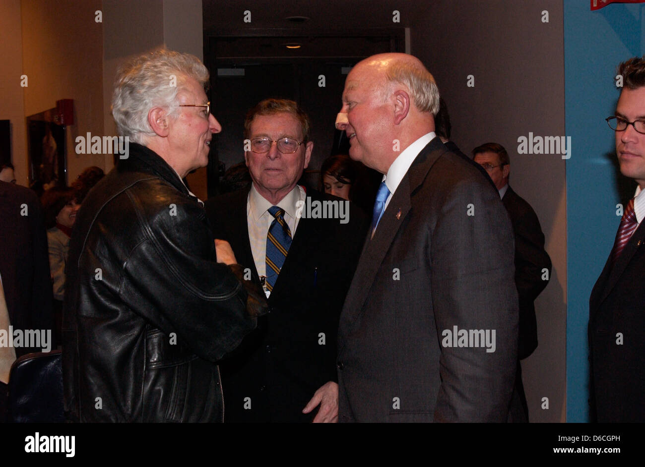 Sig Hecker Pete Domenici and Samuel Bodman Stock Photo - Alamy