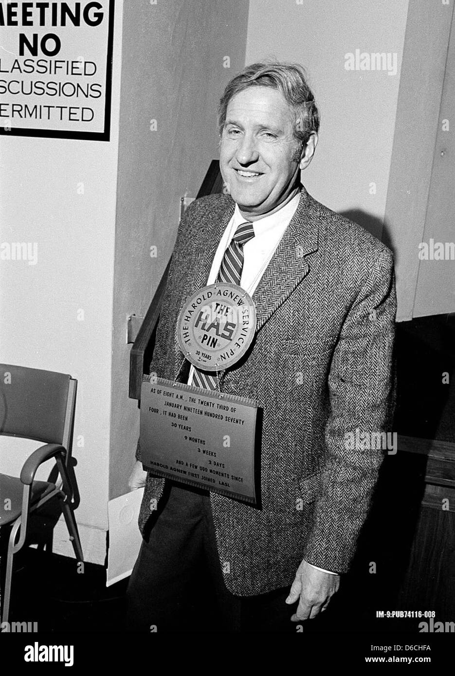 This photograph commemorates Harold Agnew's 30 years of service at Los ...