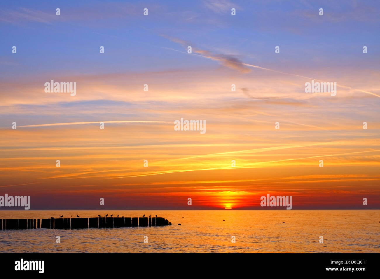 Beautiful sea sunset Stock Photo - Alamy