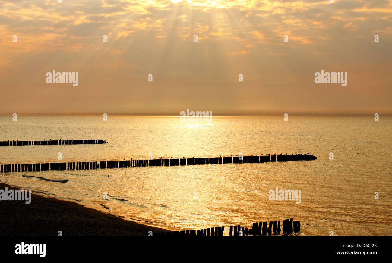 Beautiful color sunset hi-res stock photography and images - Alamy