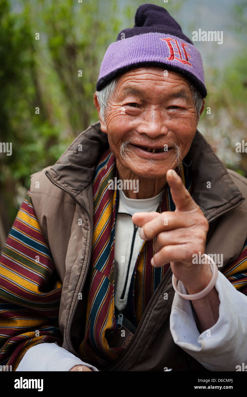 Thimphu bhutan old man hi-res stock photography and images - Alamy