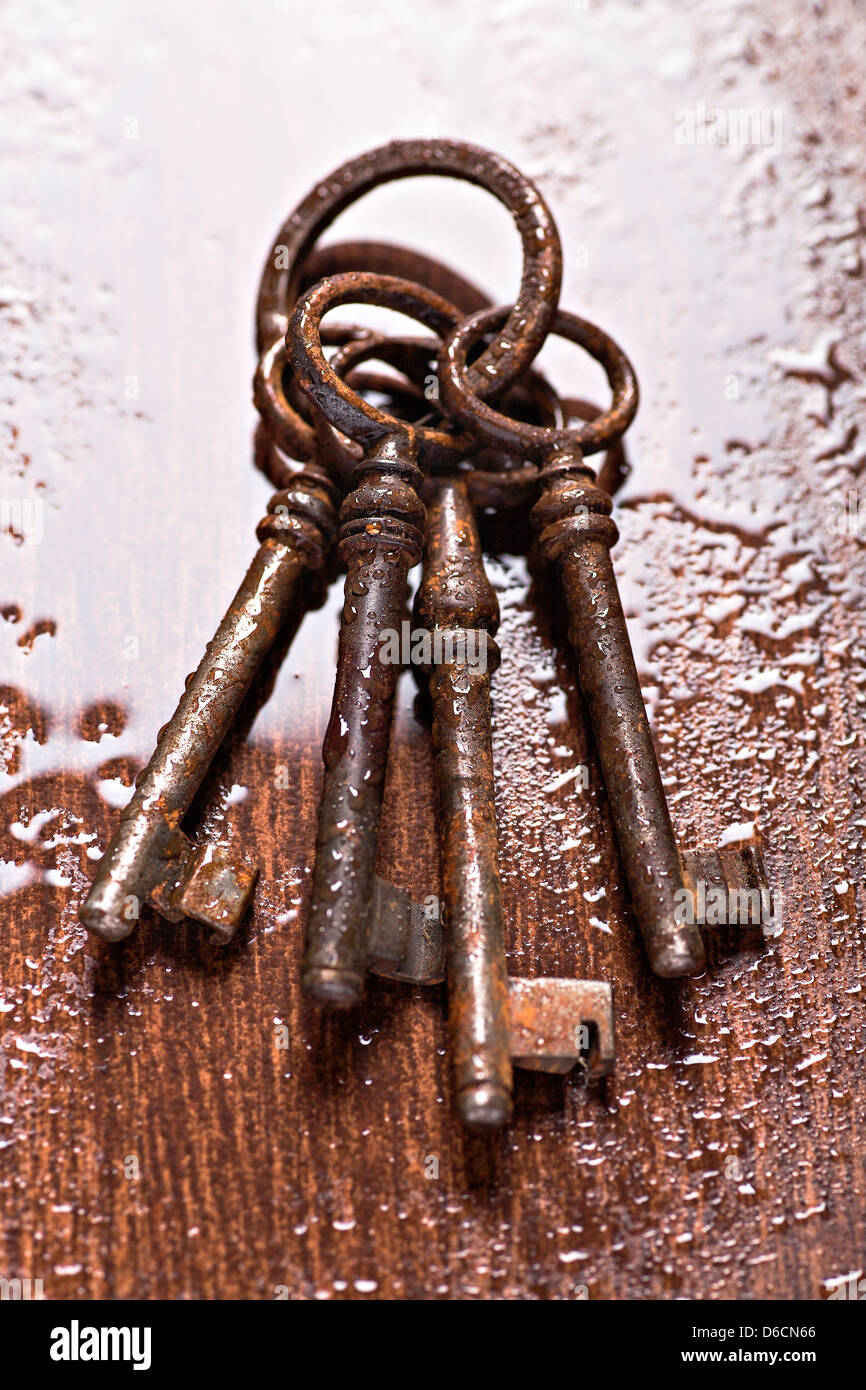 Keys key stone hi-res stock photography and images - Alamy