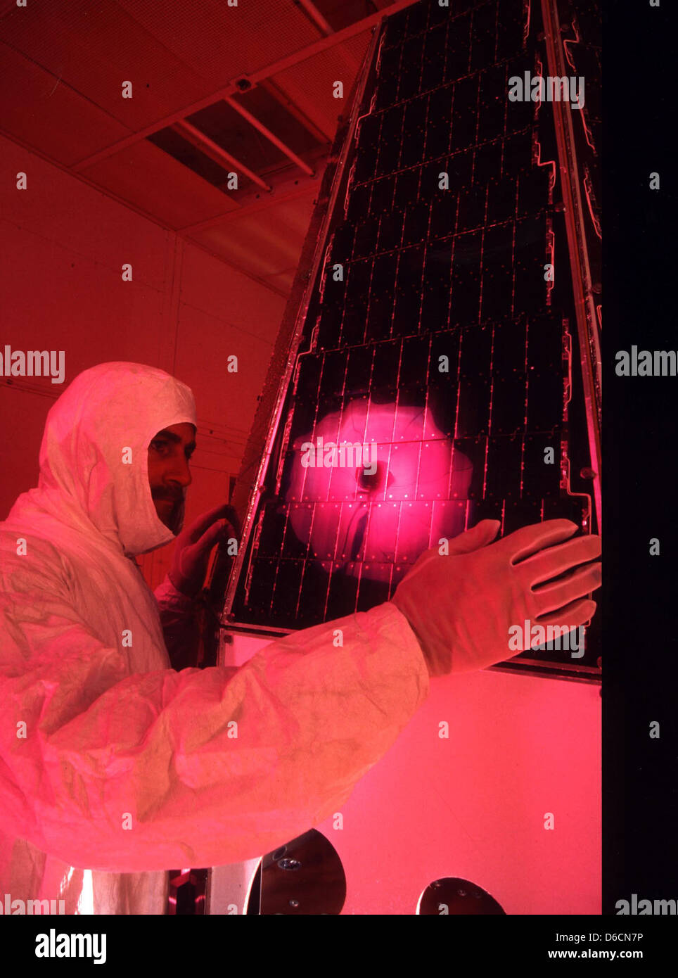 1990s laboratory hi-res stock photography and images - Alamy