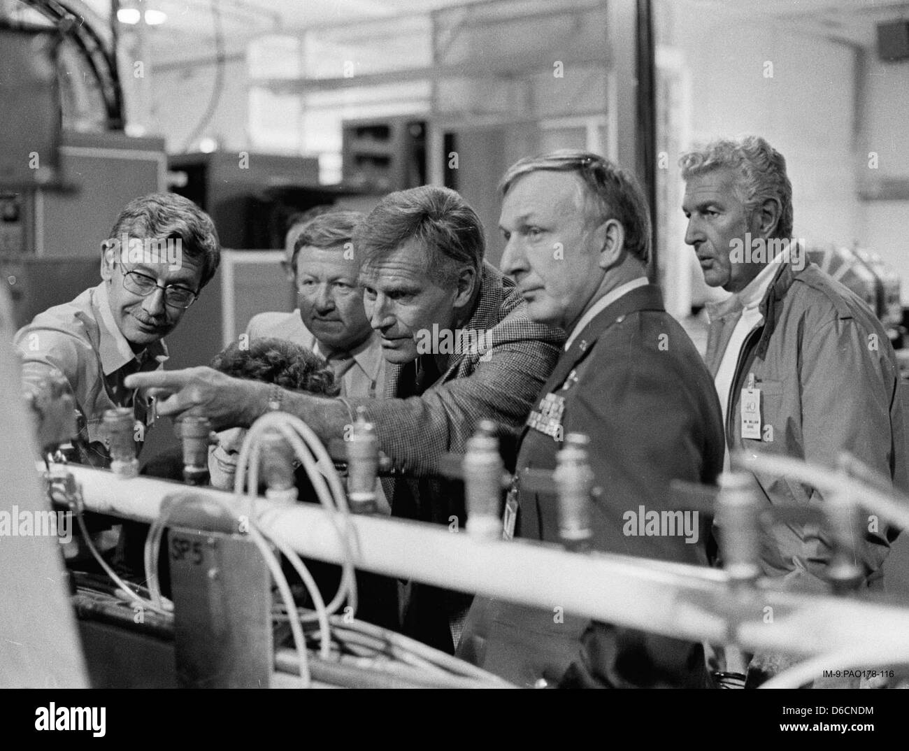 1980s laboratory hi-res stock photography and images - Alamy