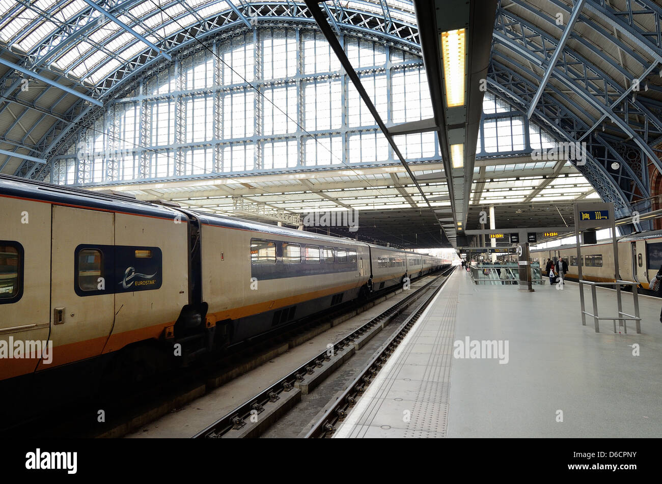 Eurostar train interior hi-res stock photography and images - Alamy