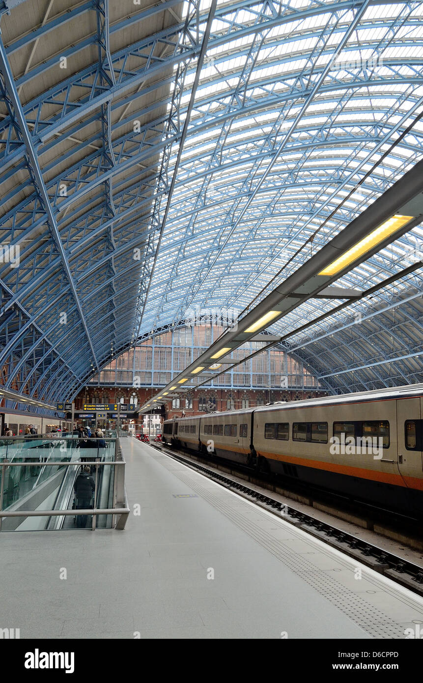 Eurostar train interior hi-res stock photography and images - Alamy