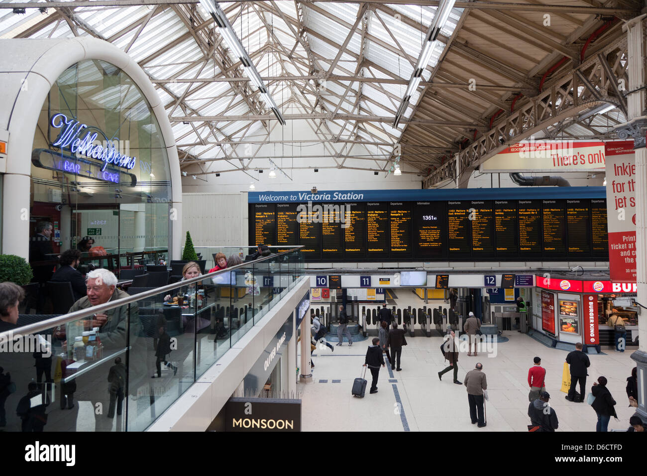 Train destination board uk hi-res stock photography and images - Alamy