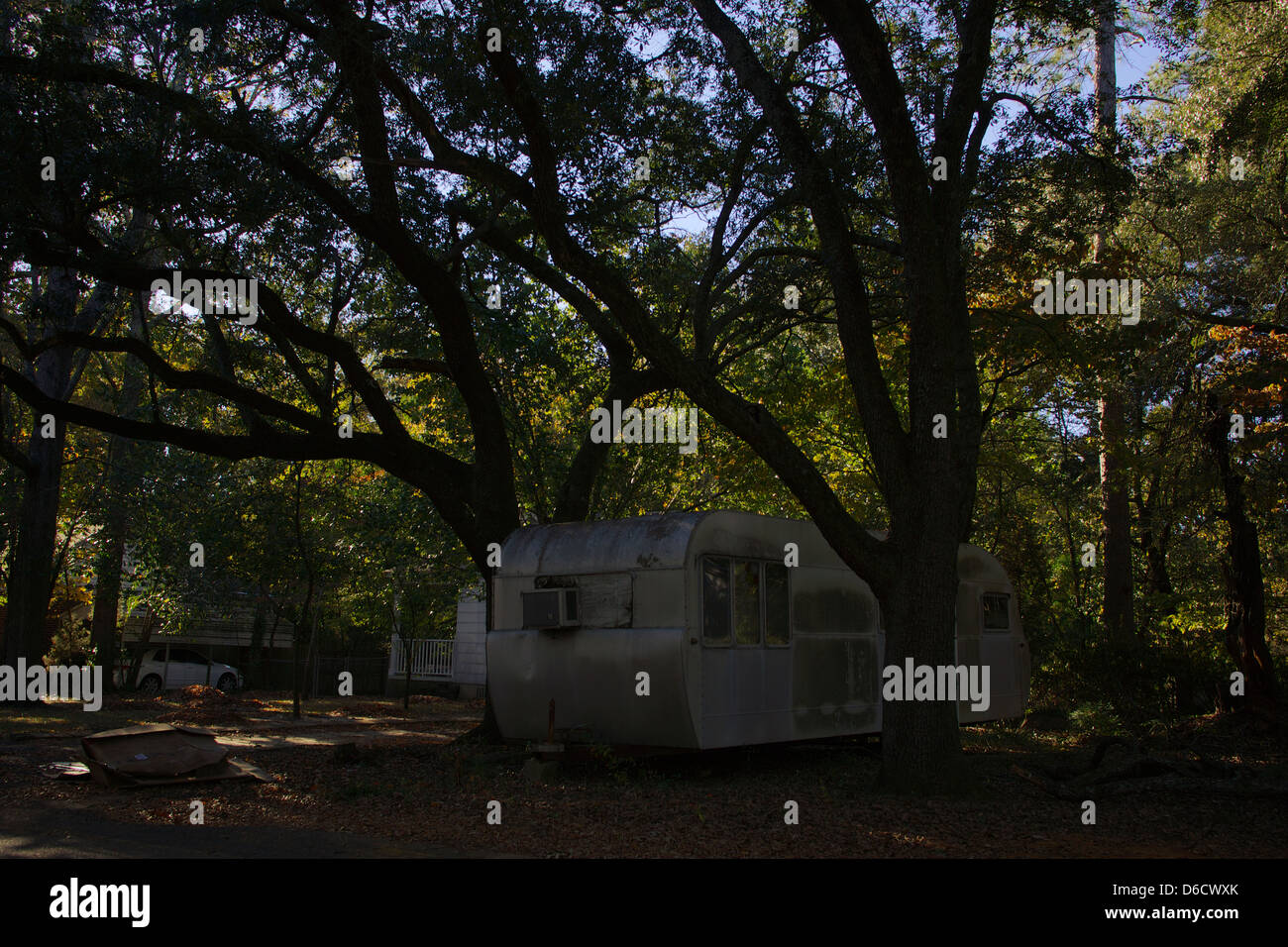 Trailer mobile house poverty hi-res stock photography and images - Alamy