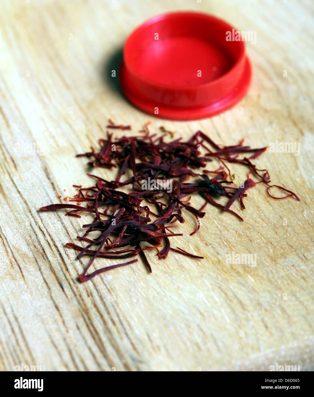 plain saffron threads Stock Photo - Alamy