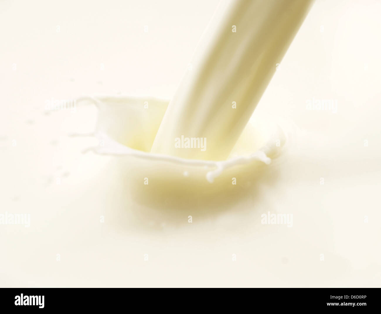 Milch splash hi-res stock photography and images - Alamy
