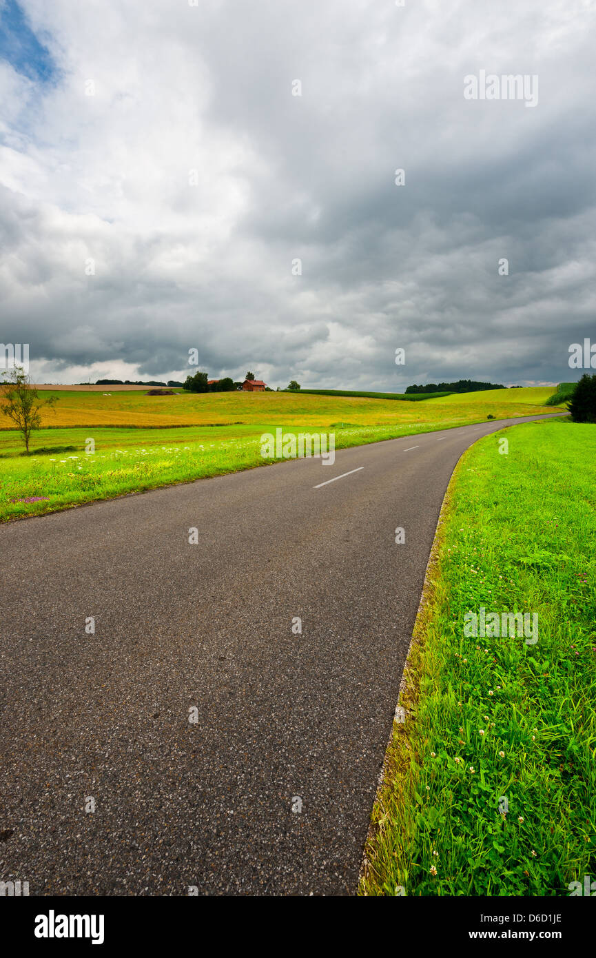Lawn house hi hi-res stock photography and images - Alamy