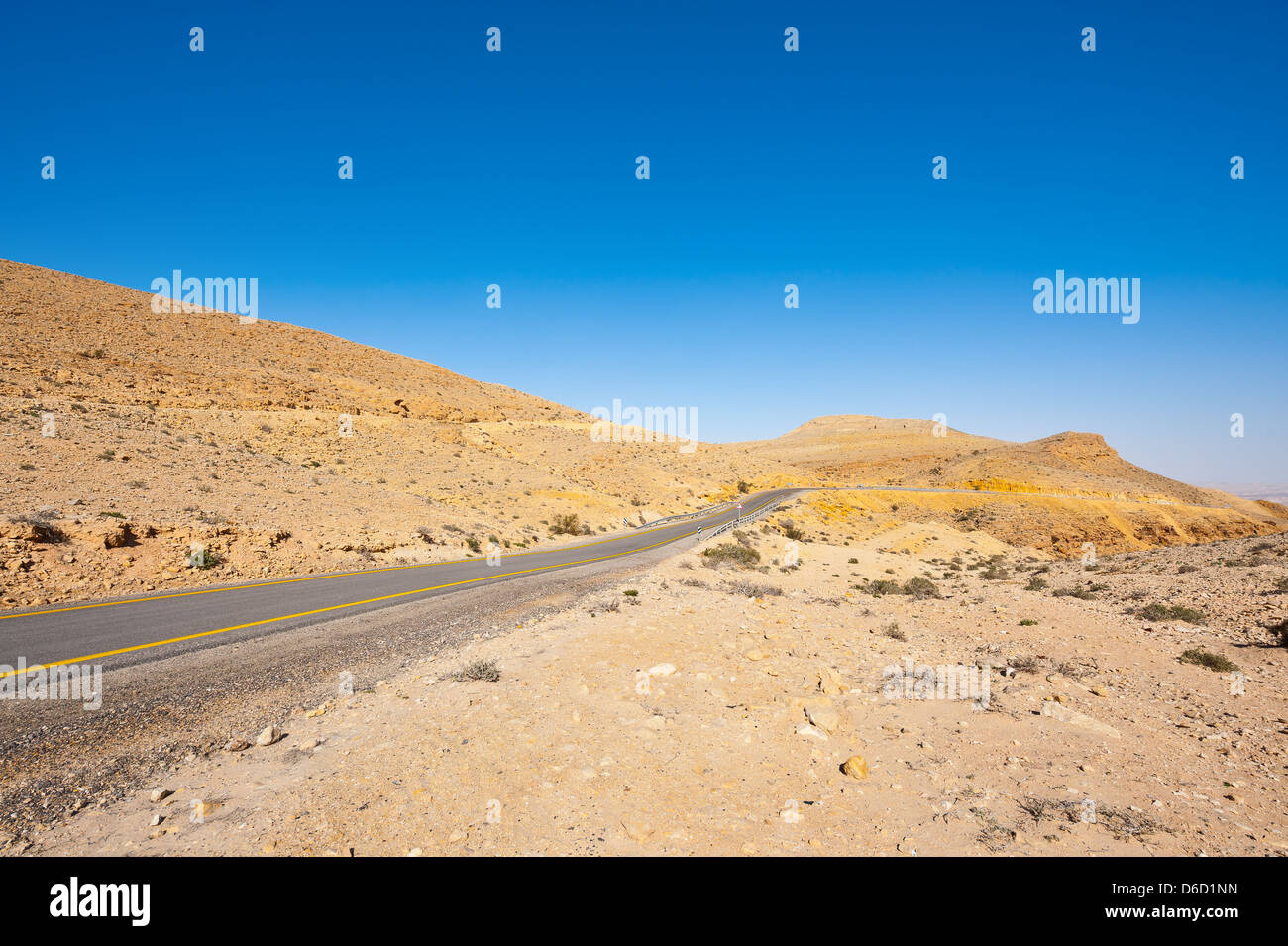 Heat warning desert sign hi-res stock photography and images - Alamy