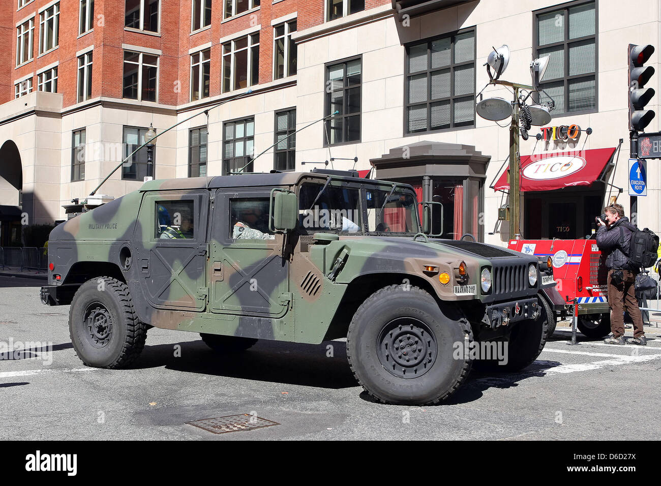 Military hummer hi-res stock photography and images - Alamy