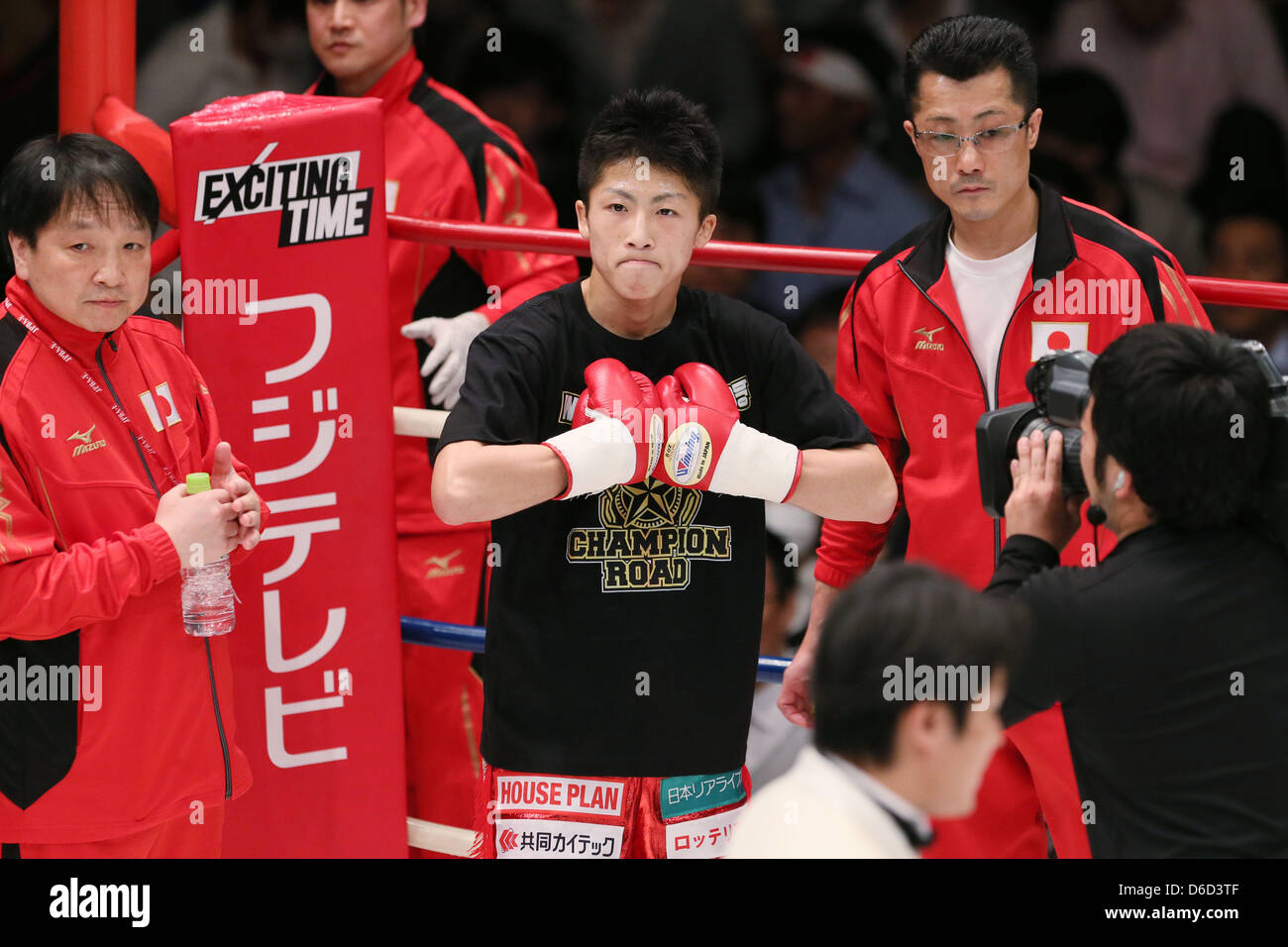 (L to R) Hideyuki Ohashi, Naoya Inoue, Shingo Inoue, APRIL 16, 2013 ...