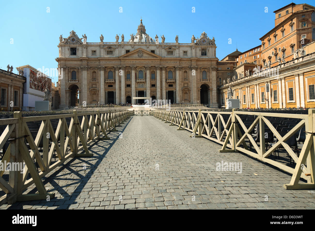 Holy vatican hi-res stock photography and images - Alamy