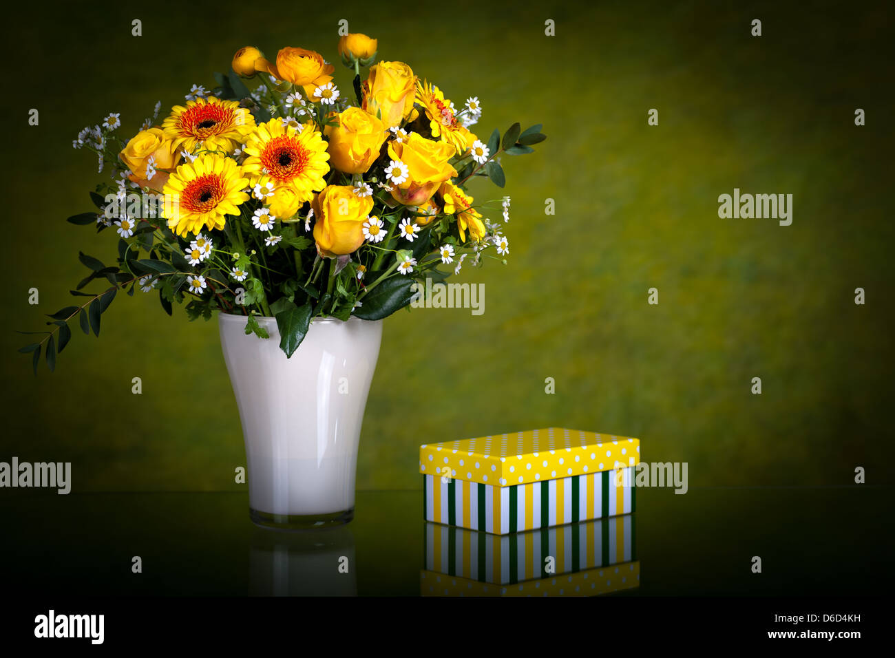 bunch of spring flowers Stock Photo - Alamy
