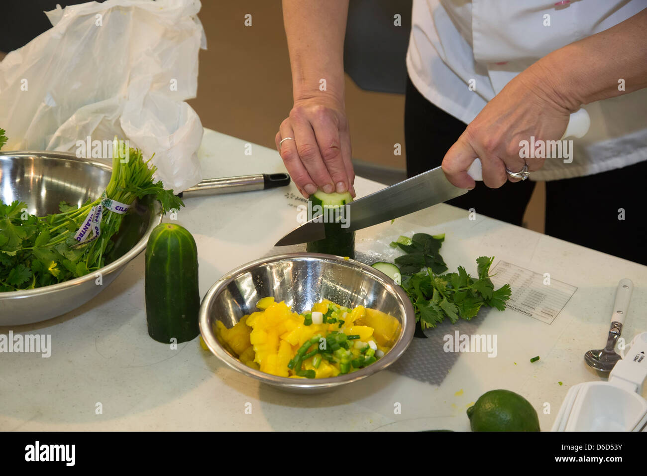 Cooking demonstration hi-res stock photography and images - Alamy