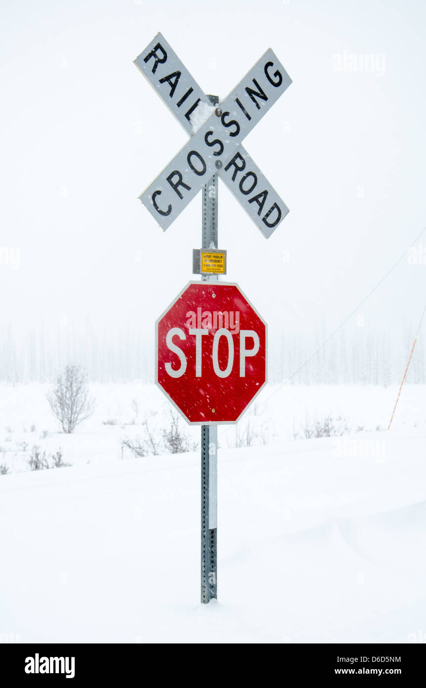 Railroad crossing sign white and red hi-res stock photography and ...