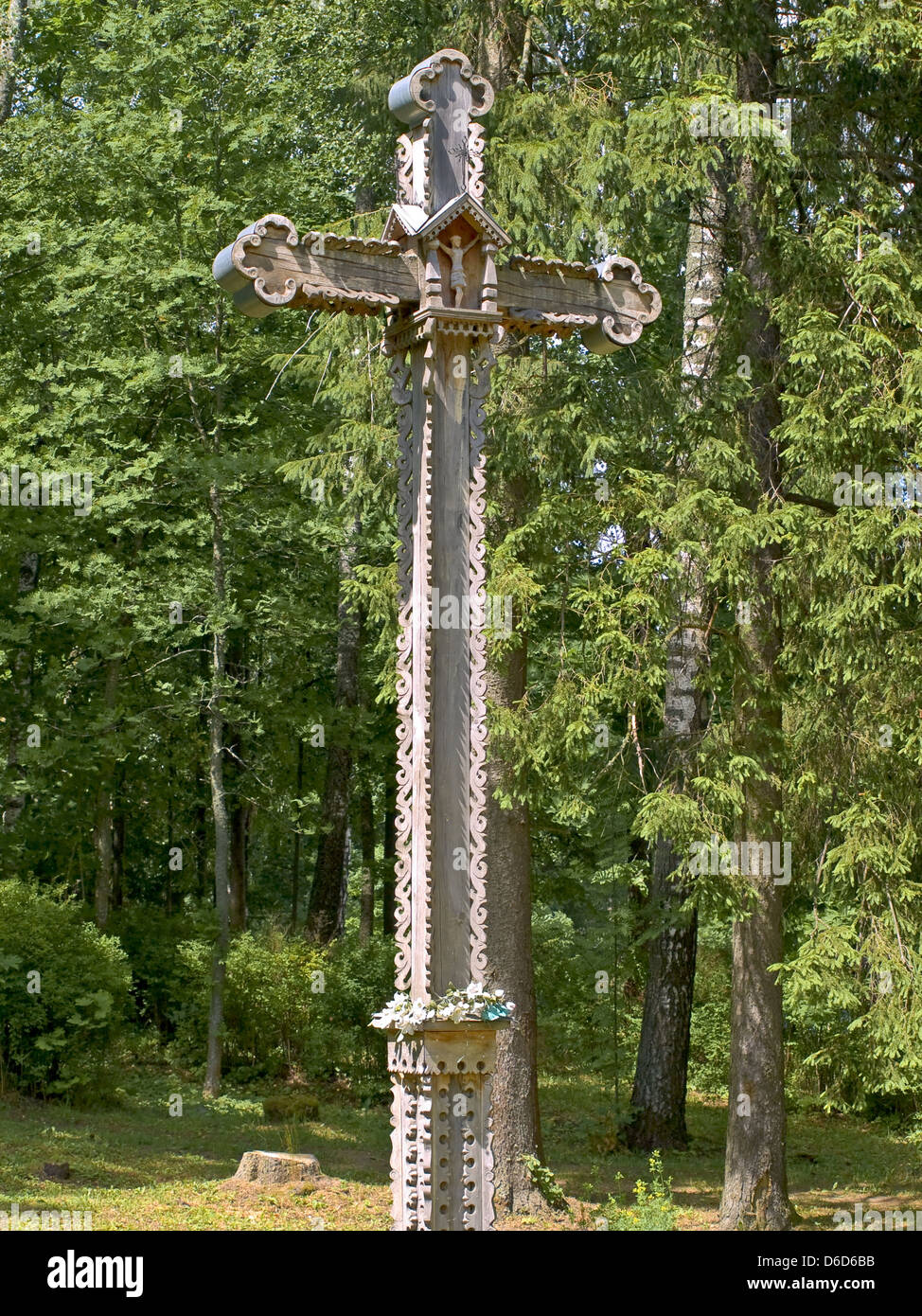 Wood wooden rood cross hi-res stock photography and images - Alamy