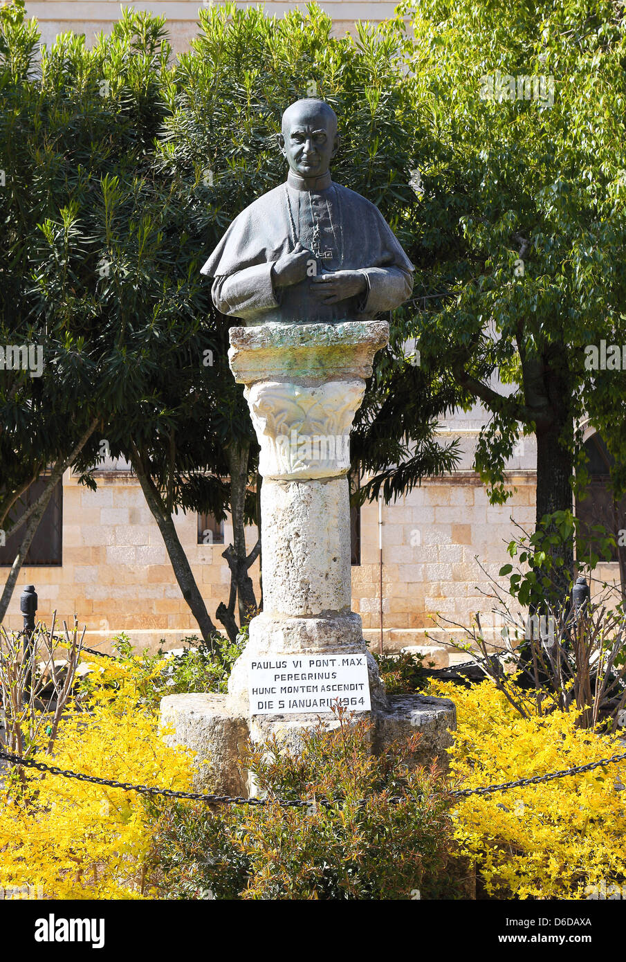 Statue of Pope Paul VI Stock Photo - Alamy